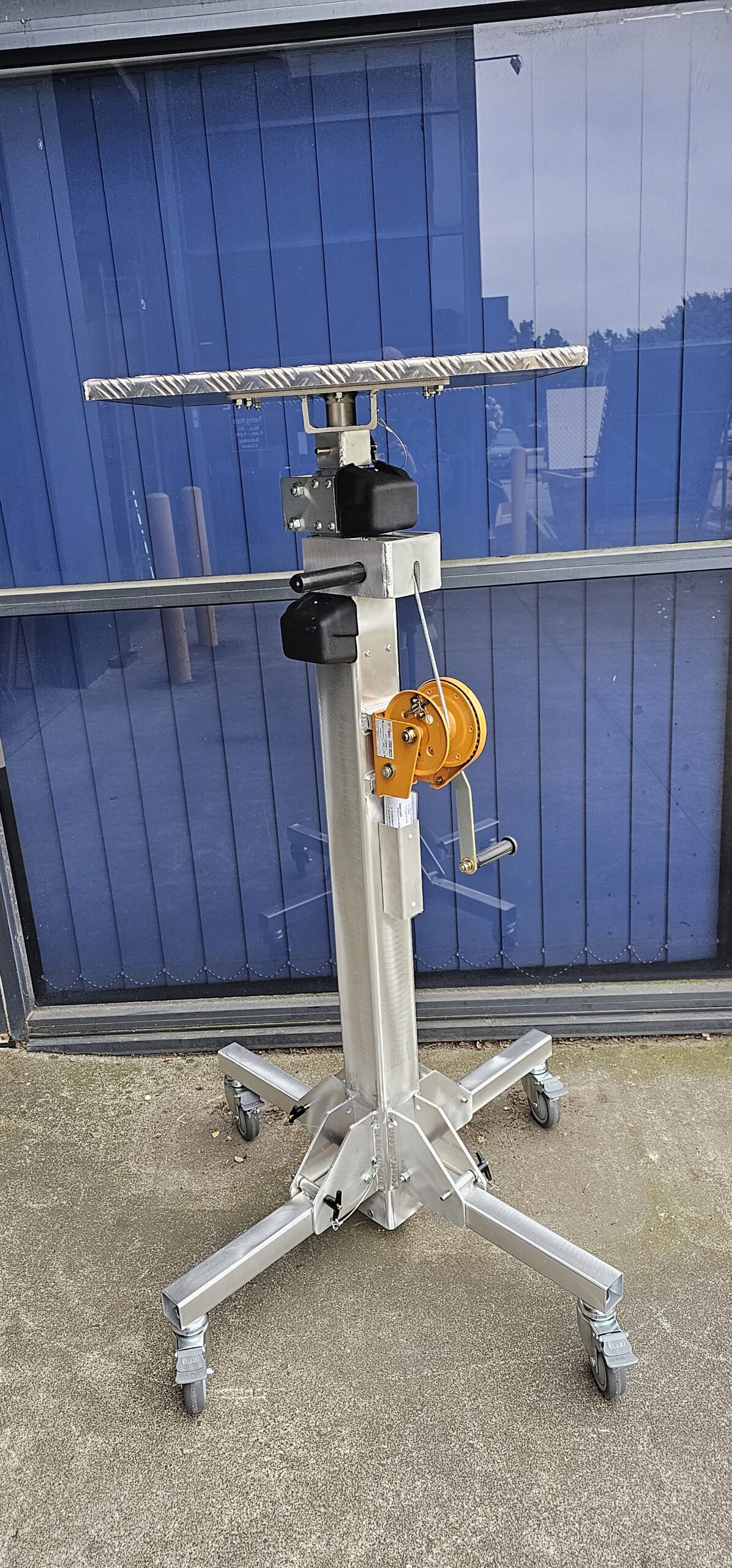 T-Bar Hoists, Material Lifts | Material Hoist Manufacturer Australia